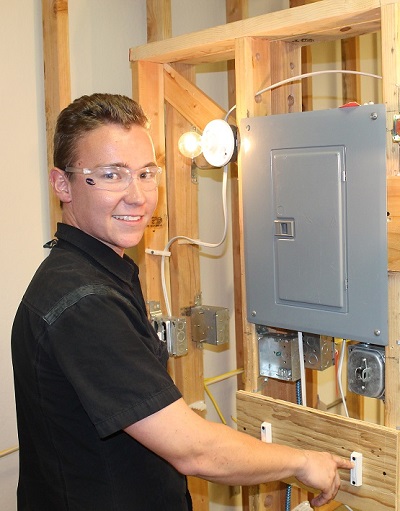 WECA > About WECA > Spotlights > 2017 Valedictorian and Salutatorian ...